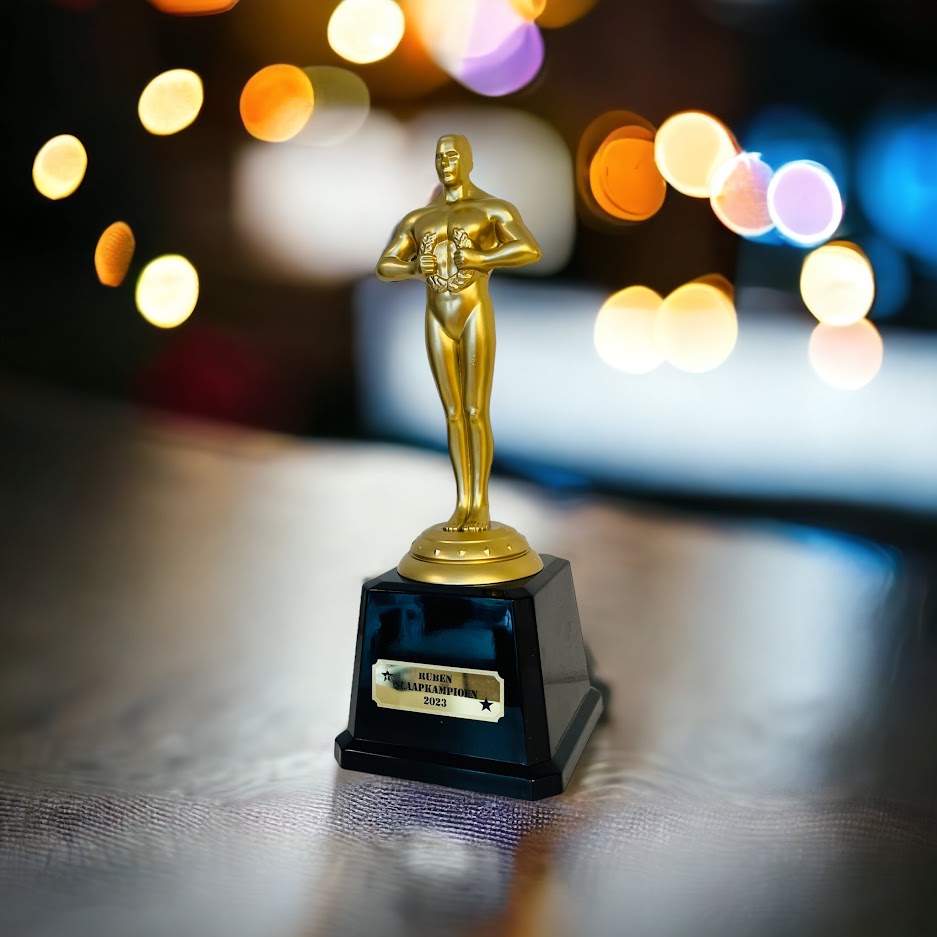 Oscar beeld of Award/Trophy met eigen tekst⋆ Iemandverrassen.nl!